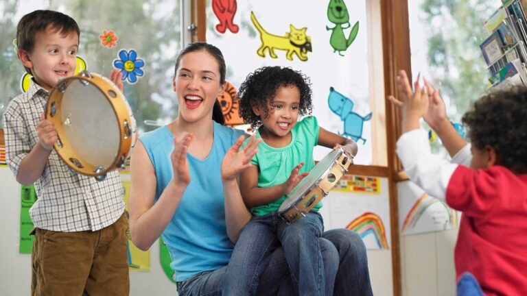 Music Therapy and Autism: 4 Key Benefits to Foster Development - ABA ...